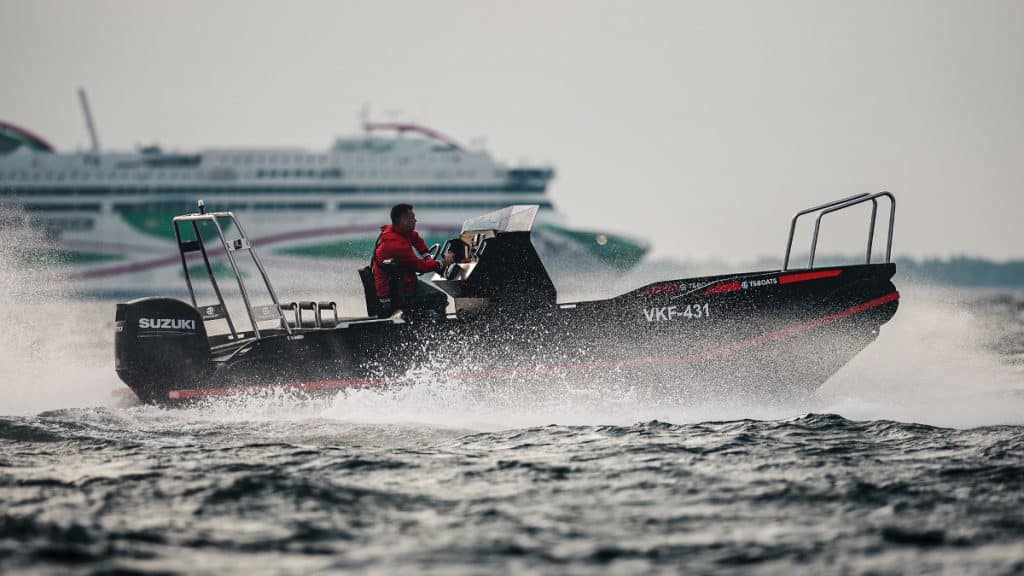 HDPE In Workboat Building. A Step Beyond Traditional Principles ...