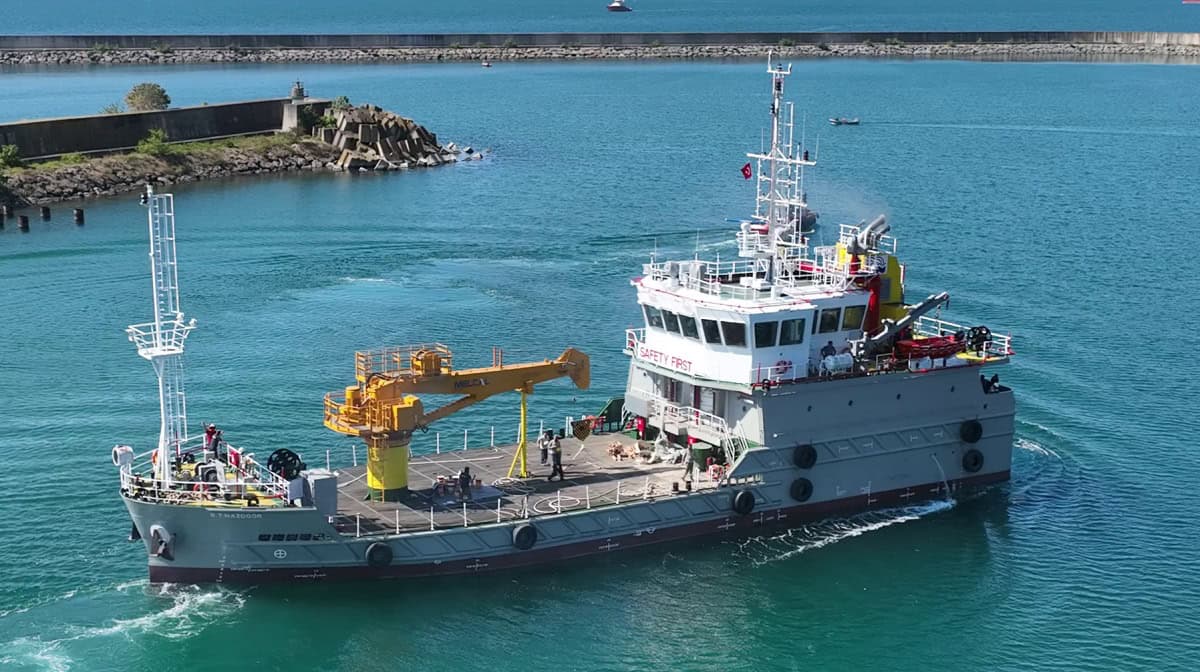 Med Marine Delivers Buoy Vessel to Port Qasim Authority - Workboat365.com