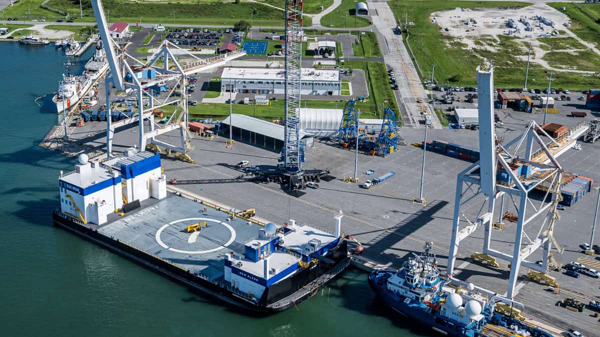 Damen Rocket Landing Barge for Blue Origin - Workboat365.com