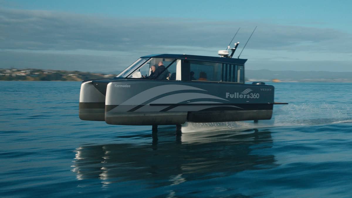 Vessev's Foiling Ferry, "Kermadec", Enters Service With Fullers360 ...