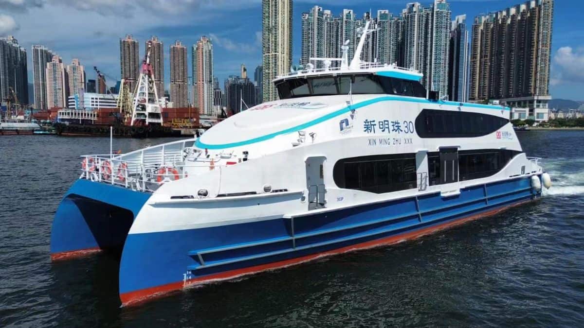 Hong Kong’s Sun Ferry Welcomes New Diesel-Electric Fast Ferry ...
